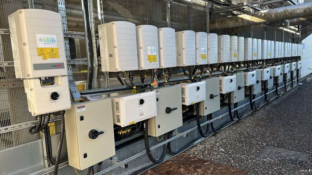 How Solar Panel Inverters Work: Understanding Deep Cycle Batteries And ...